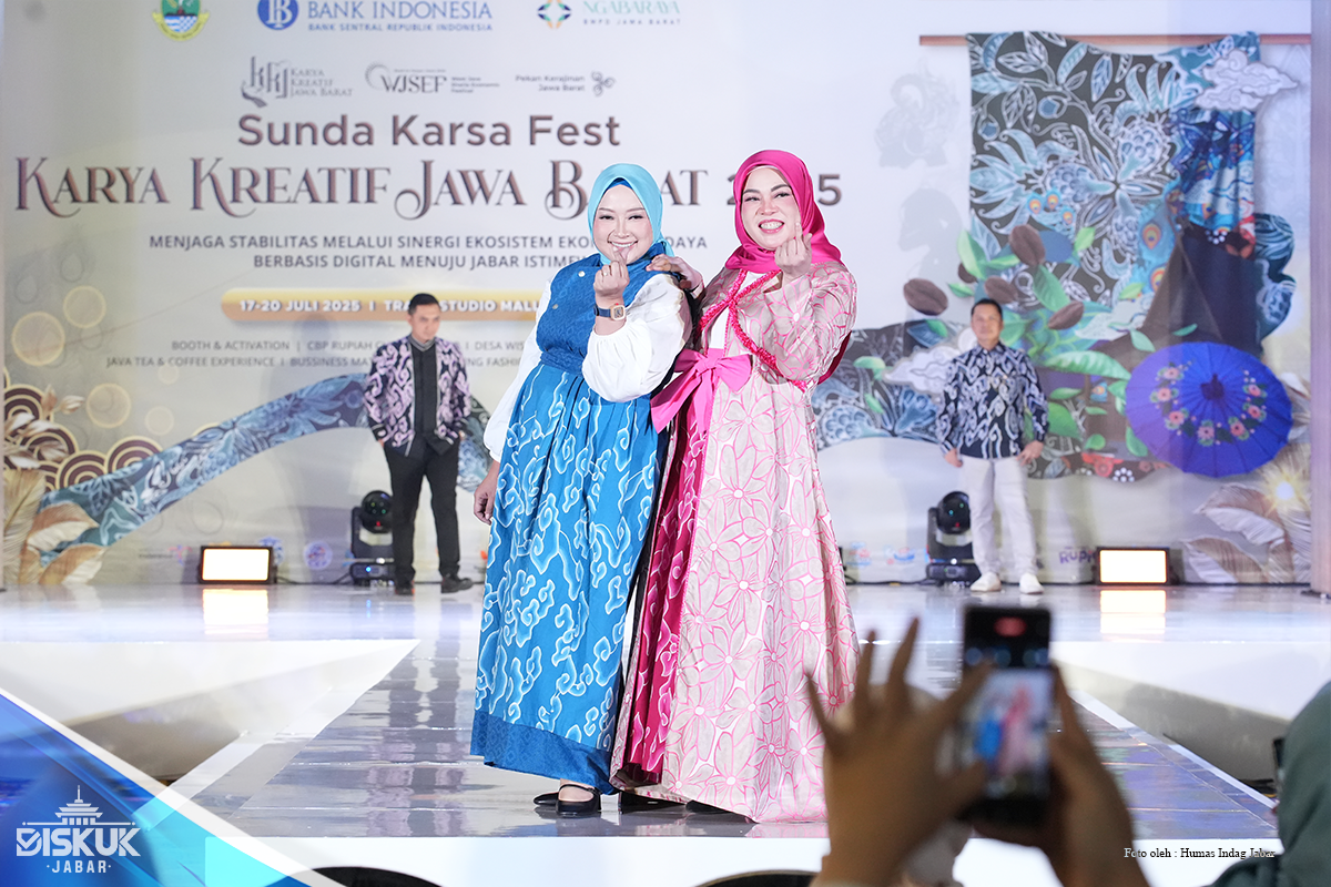 Kemeriahan Fashion Show Jabar Buka Rangkaian Sunda Karsa Fest: KKJB ...